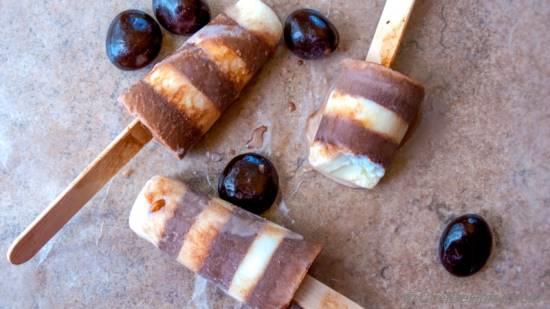 Organic Raw Cocoa, Almonds and Milk Ice Pops Recipe | ChefDeHome.com