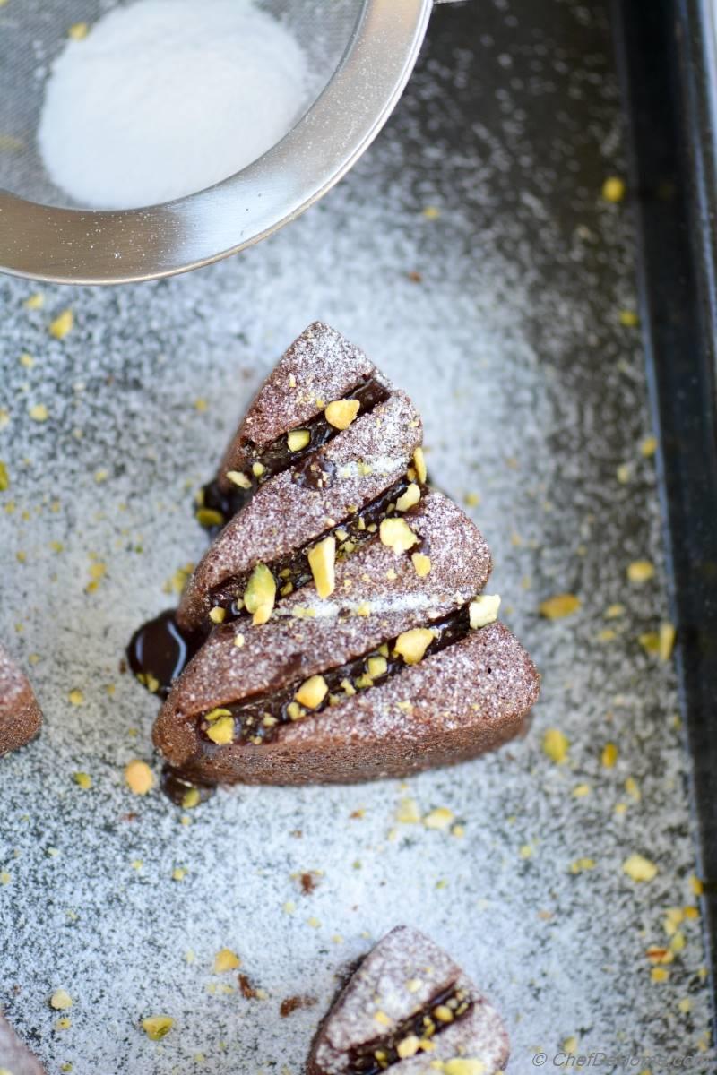 Christmas Chocolate Tree Cakes Recipe | ChefDeHome.com