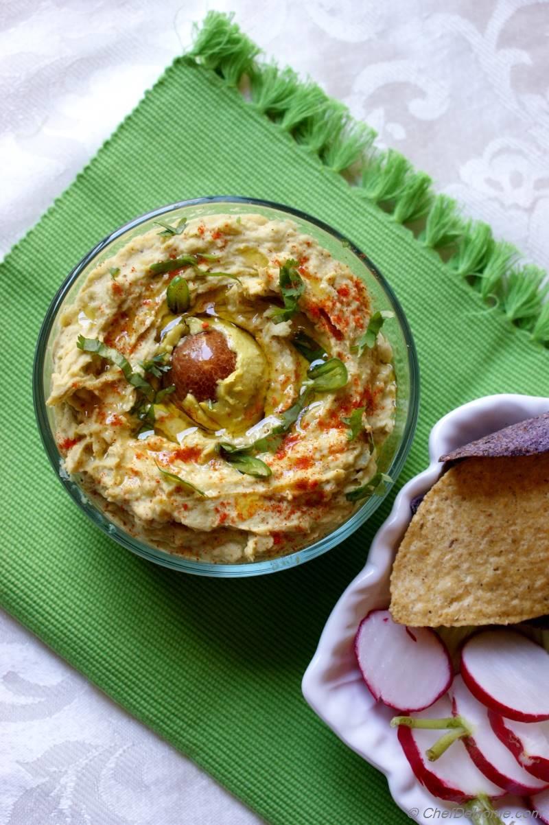 Zesty Avocado and Chickpea Hummus - Garbanzo-mole Recipe | ChefDeHome.com