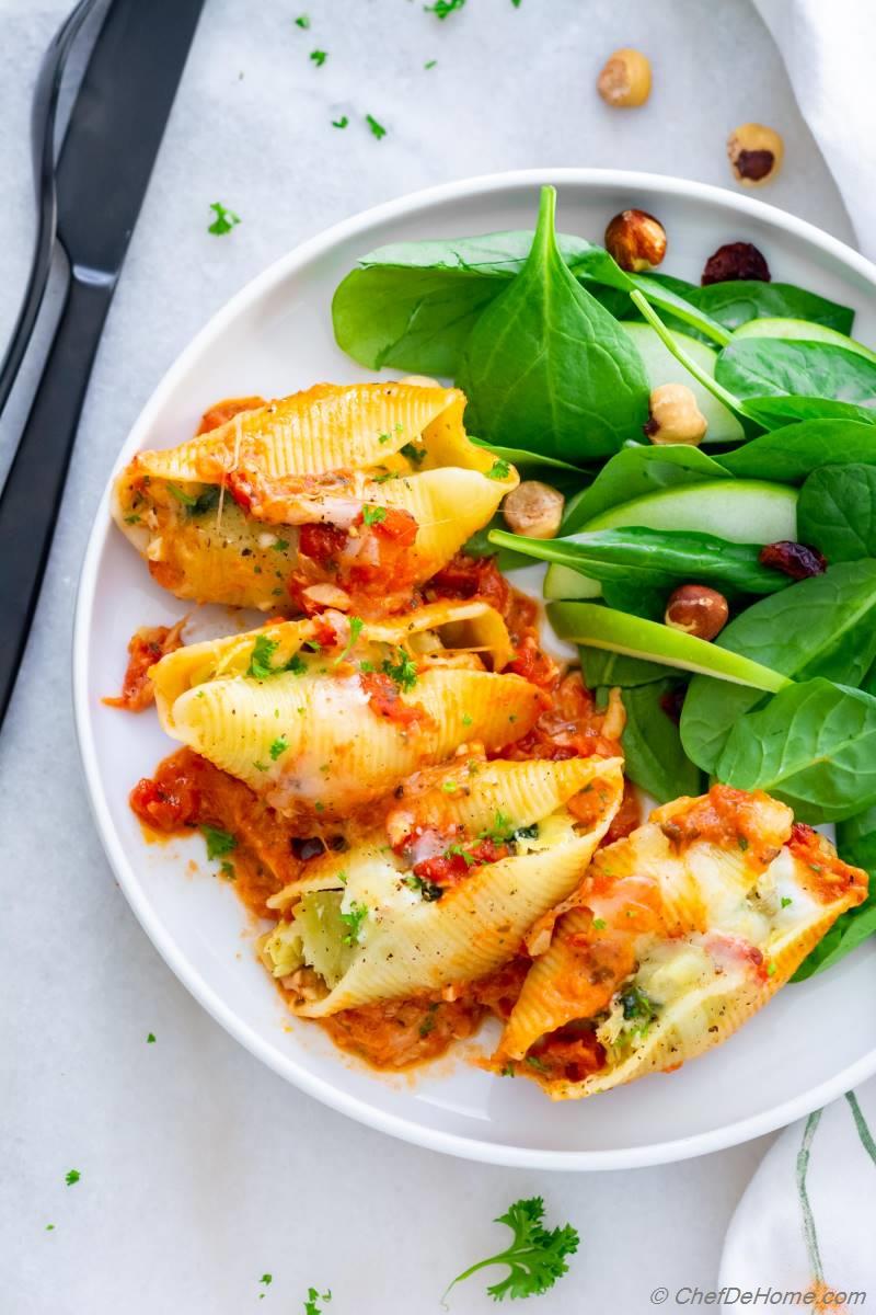 Spinach Artichoke Stuffed Shells Recipe | ChefDeHome.com Spinach Artichoke Stuffed Shells Recipe | ChefDeHome.com